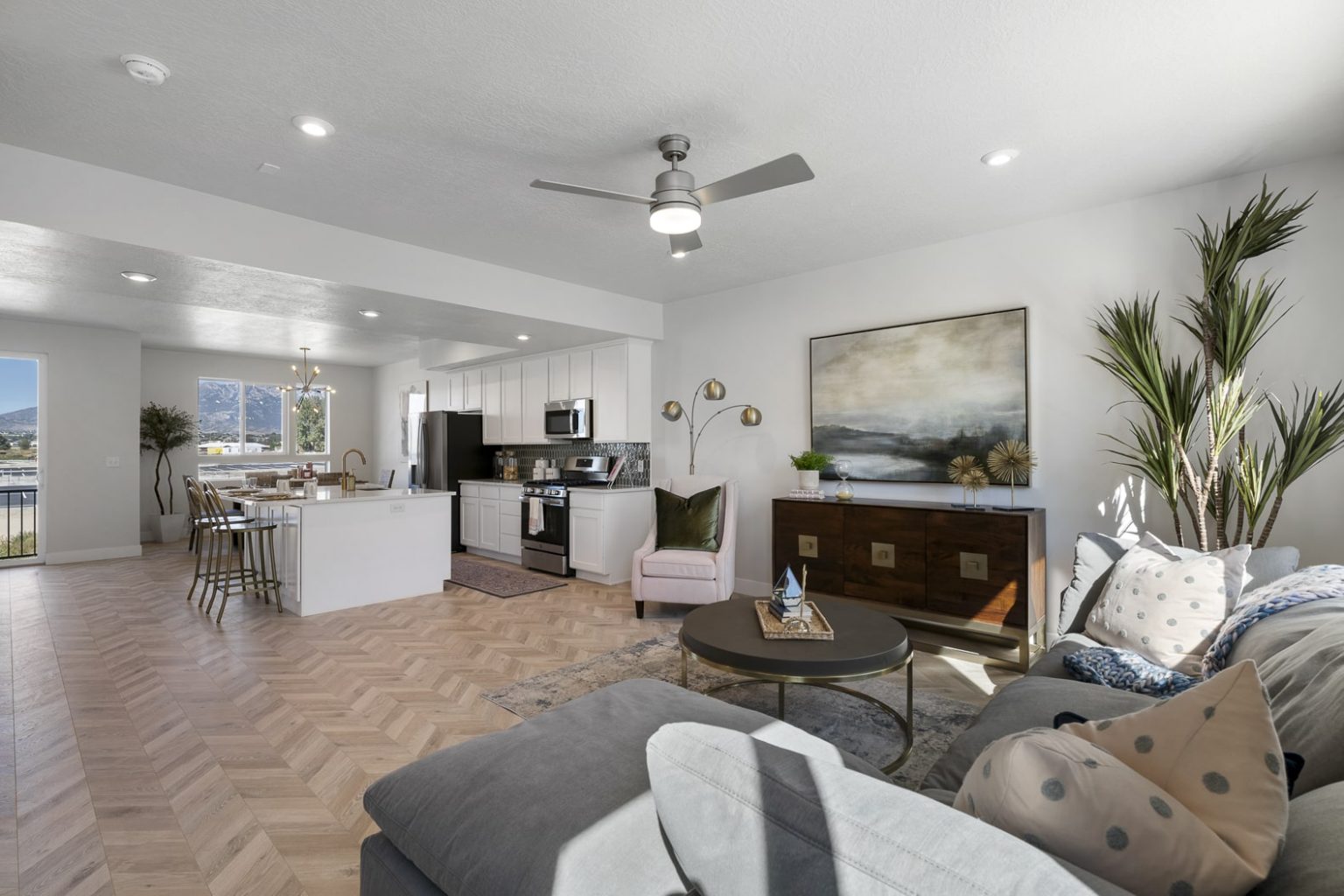 The Great Room Trend: Creating Spacious and Versatile Living Spaces ...